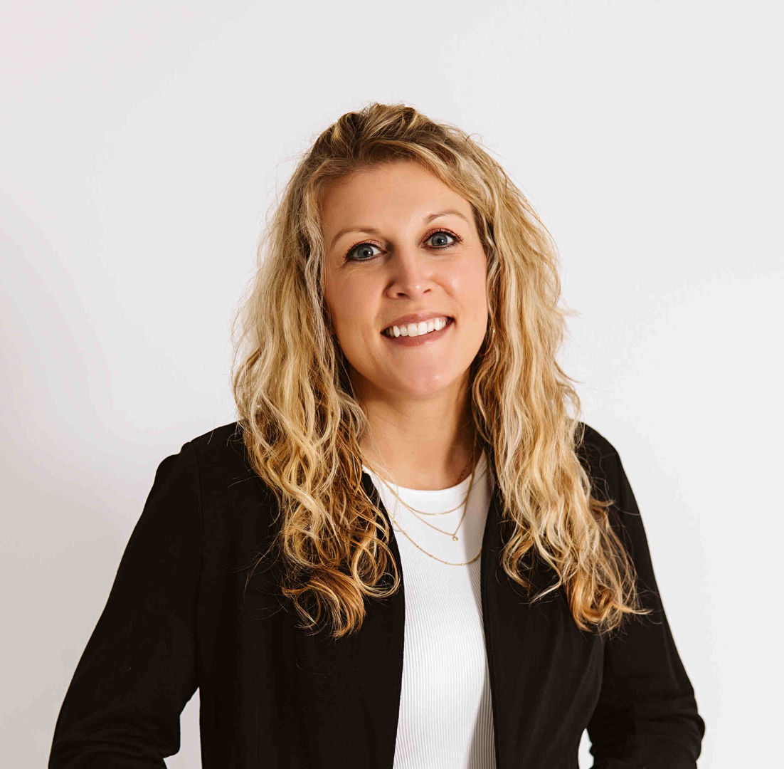 Ashley Simpson-Branstrom - REALTOR® - Wolff & Simon Real Estate